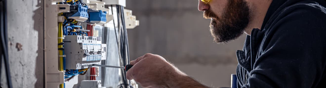 Affordable Electrician Liability Insurance: Best Quotes & Coverage