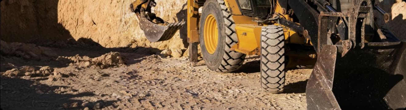 Excavator Insurance For Contractors: The Best Quotes & Coverage